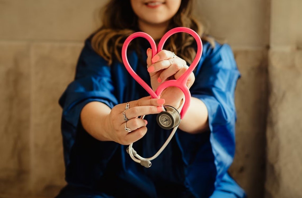 How To Become A Travel Nurse Yoors